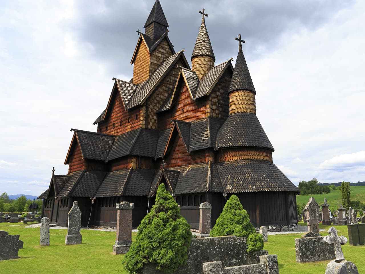 Heddal Stave – najväčší drevený kostol v Nórsku je majstrovským dielom ...