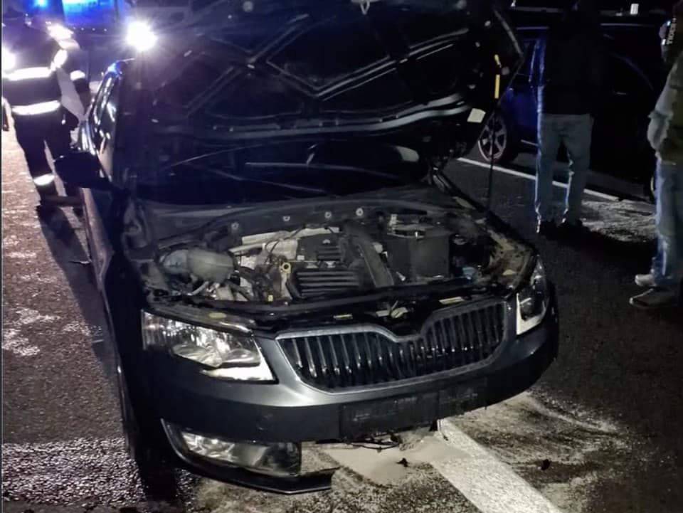 V noci sa stala nehoda na diaľnici D1 pri Bytči: Zaobišla sa bez zranení