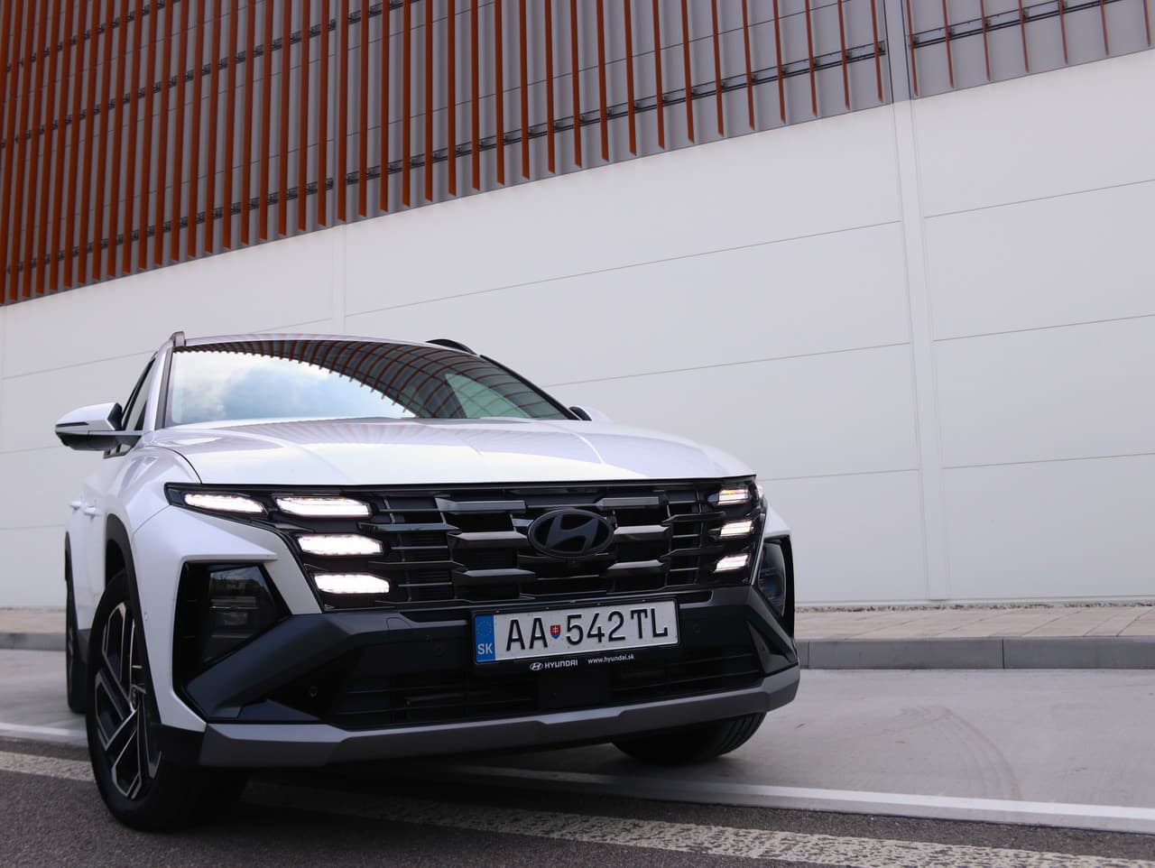 TEST: Hyundai Tucson PHEV - veľmi príjemné SUV s doplnkovou baterkou