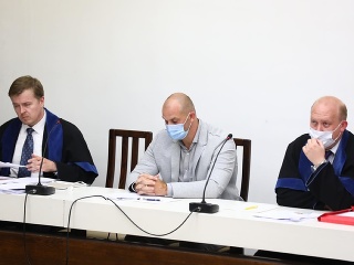 Bödör ide do väzby: Kázeň sudcu ho umlčala! FOTO Monštruózny prípad ...