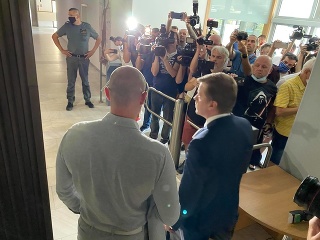 Bödör ide do väzby: Kázeň sudcu ho umlčala! FOTO Monštruózny prípad ...