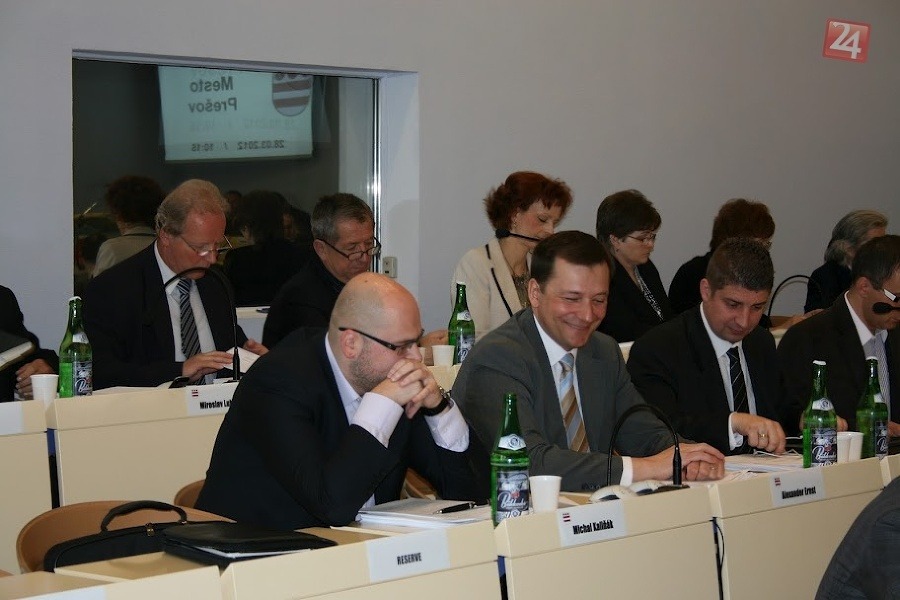 Mestskí poslanci rokovali o pozemkoch - galéria | Topky.sk Mestskí poslanci rokovali o pozemkoch - galéria | Topky.sk