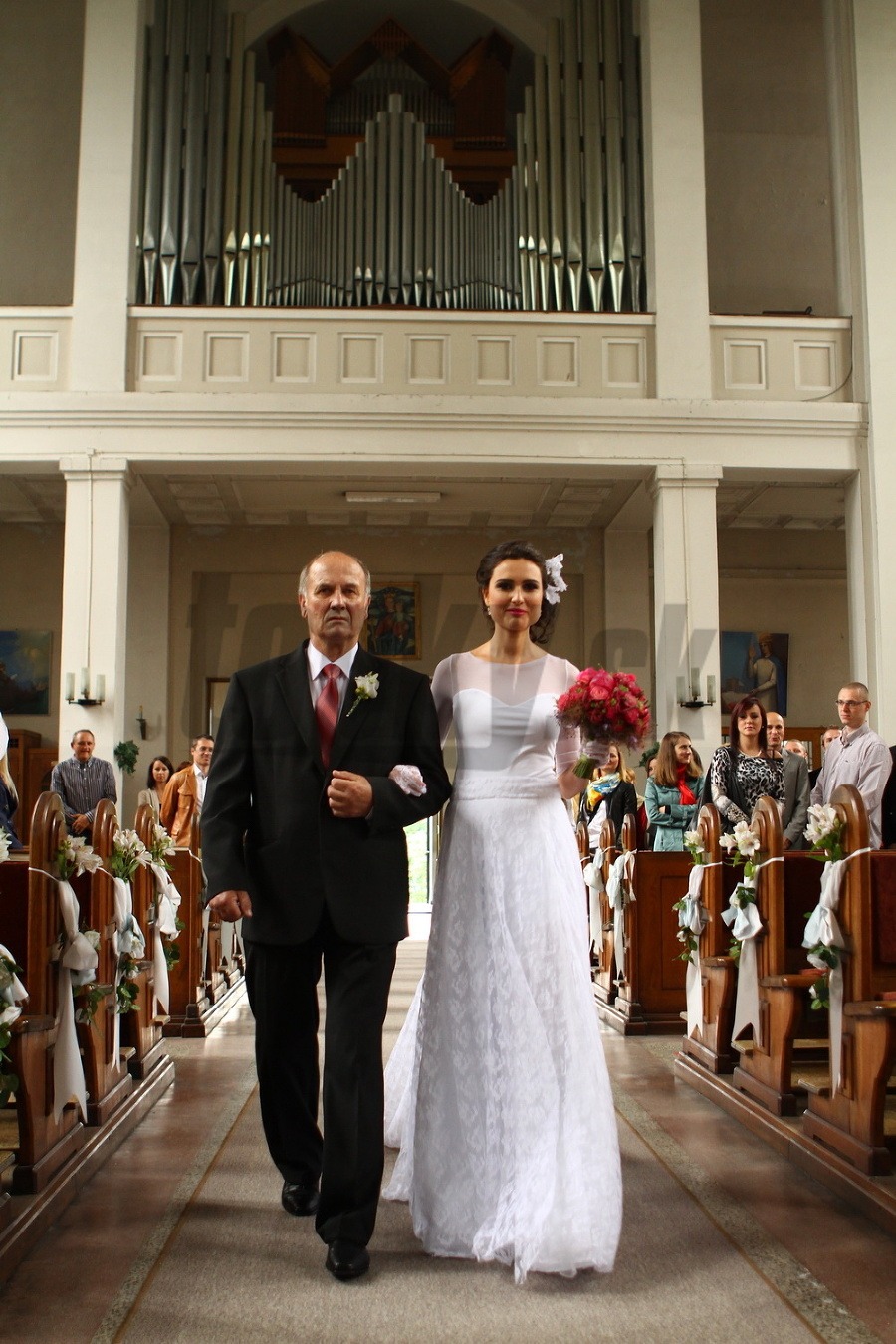 Peter Šarkan Novák sa oženil so sexi tmavovláskou: Plakal od šťastia ...