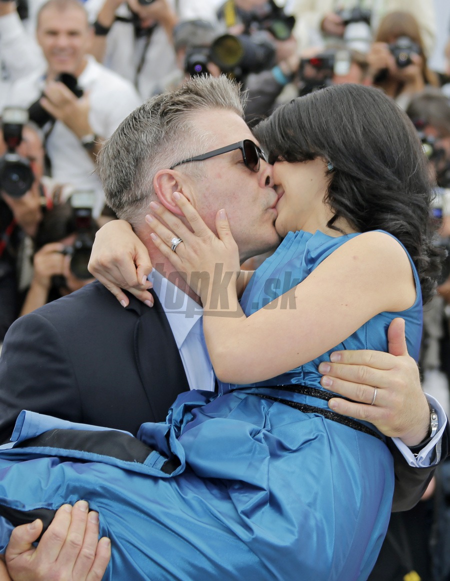 Alec Baldwin okuje Ireland Svoju Novonaroden Sestru E te Nevidela Gal ria Topky sk alec-baldwin-okuje-ireland-svoju-novonaroden-sestru-e-te-nevidela-gal-ria-topky-sk
