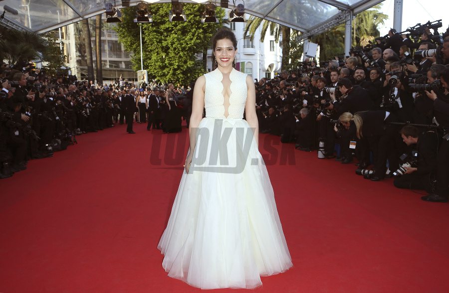 Škandál z noblesného festivalu v Cannes: Škaredej Betty vliezol úchyl ...