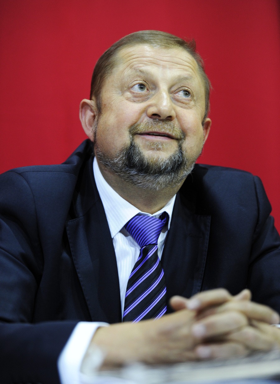 Harabin: Je pre mňa vyznamenanie, že ma nechce ani pravica, ani ľavica ...