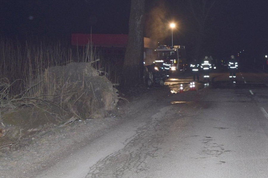 Cesta smrti, ďalšia nehoda pri Revúcej: Za pár hodín dvaja uhorení ...