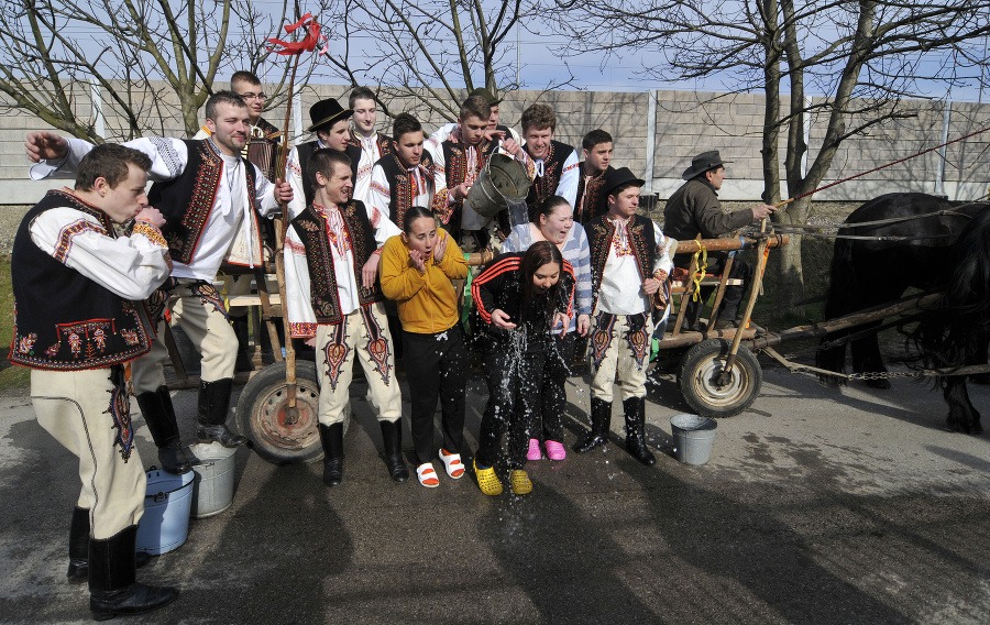 Veľkonočný pondelok v plnom prúde: FOTO, ktoré vás presvedčia, že ...