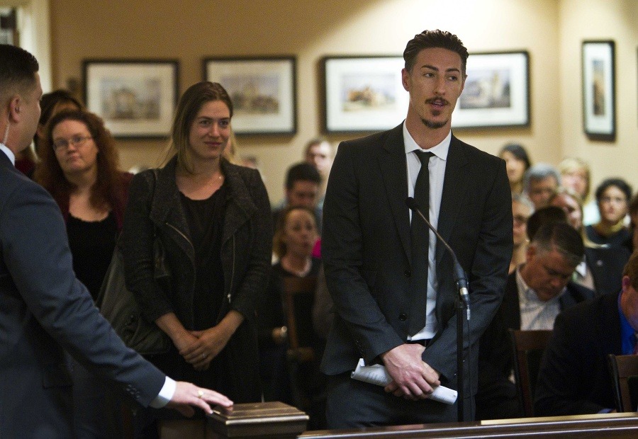 Herec z Texaského masakru sa oženil: Romantický obrad v kruhu ...