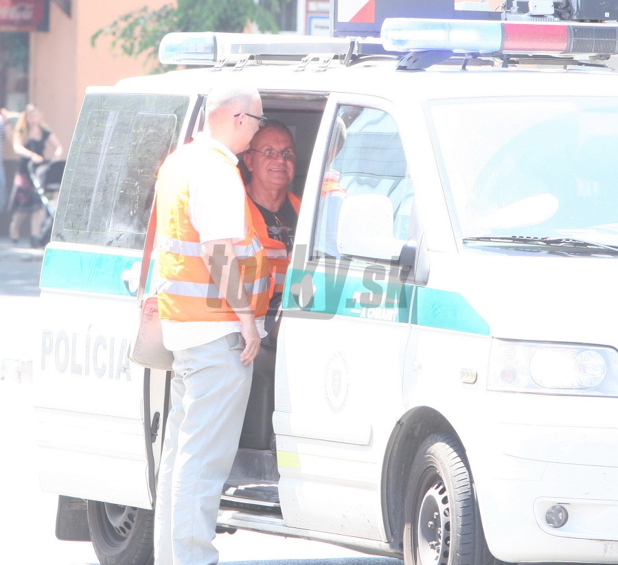 FOTO Jožo Ráž mal v Bratislave autonehodu! - galéria | Topky.sk