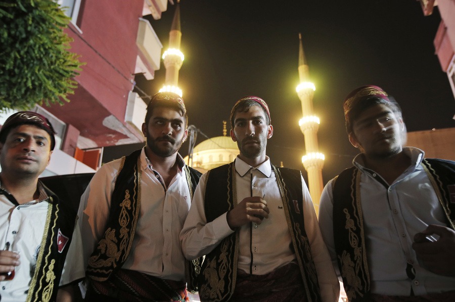 Pre moslimov v mnohých krajinách sa začína ramadán – galéria | Topky.sk