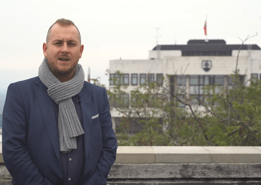 Revolúcia: Šoumen Jakubec vstupuje do politiky, prirovnáva sa k ...