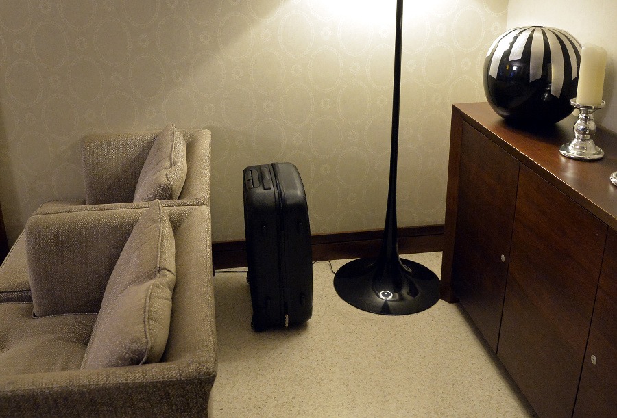 Poplach v Bratislave: Pre podozrivý kufrík evakuovali známy hotel ...