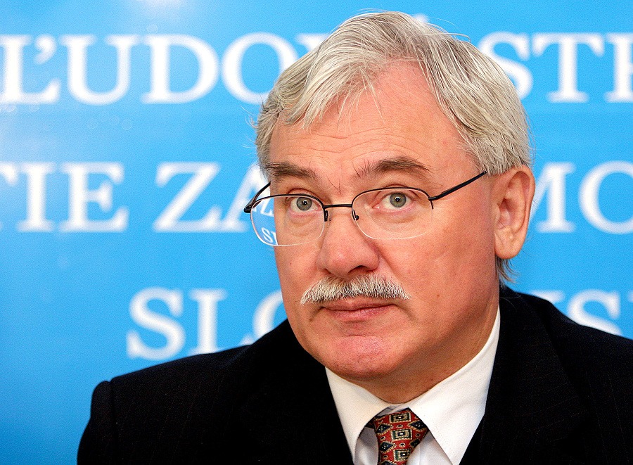 Trest za obhajobu amnestií? Lexov advokát Cuper na Univerzite ...