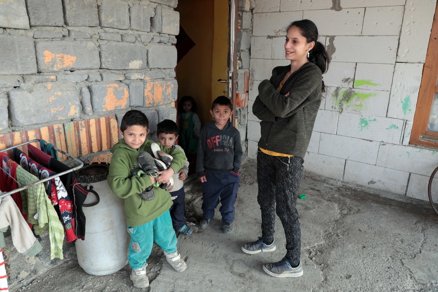 V Rankovciach majú milionársku štvrť: FOTO Obývajú ju Rómovia, stavali ...