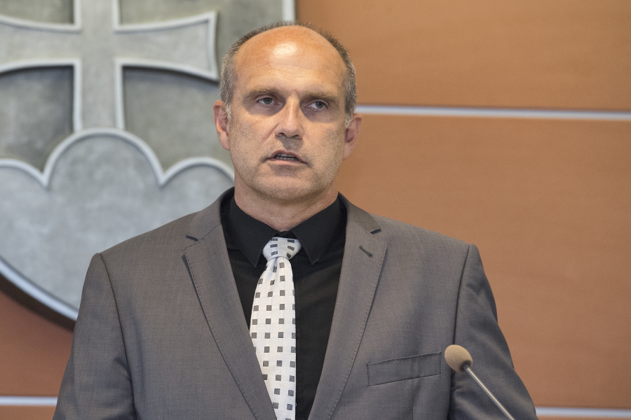 Máme kontroverzného policajného prezidenta: Takto sa Milan Lučanský ...