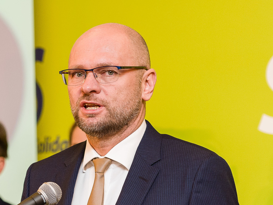 Sulík vidí za sociálnymi balíčkami Smeru a SNS niečo iné: Ide o ...