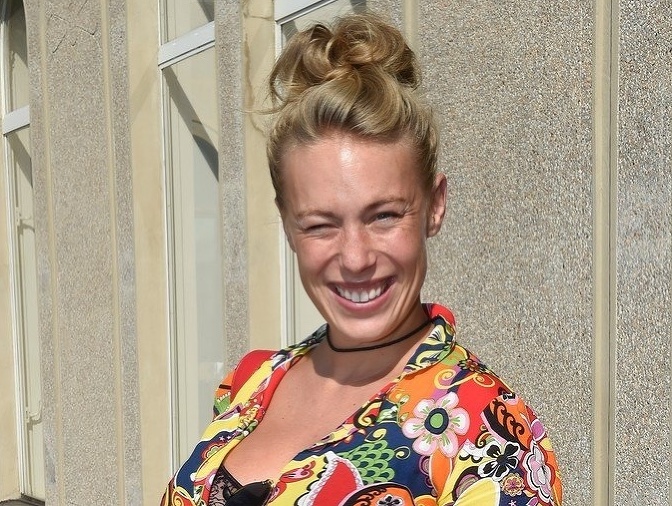 Šokujúci outfit tehotnej Češky: Ty vole, fakt išla takto medzi ľudí ...