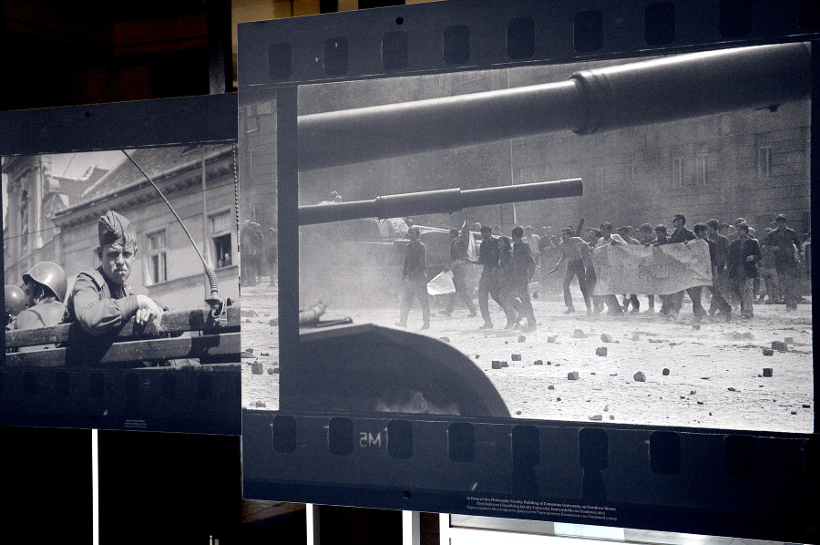 Dočasný pobyt sovietskych vojsk v ČSSR trval spolu takmer 23 rokov ...