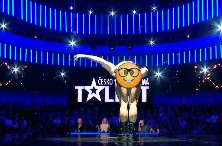 Holý PIPÍK na obrazovkách Jojky: Mórová vo vytržení... Muž bez ...