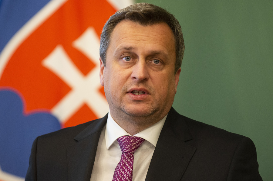 Andrej Danko je pripravený v pondelok prevziať zápisnicu o výsledku ...