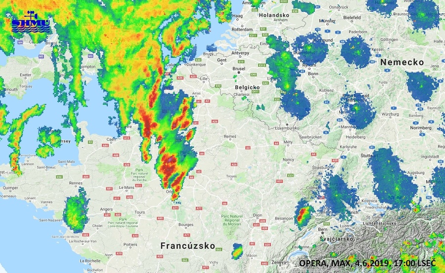 Výstraha pre celé Slovensko: Radarová mapa búrok, v niektorých okresoch ...