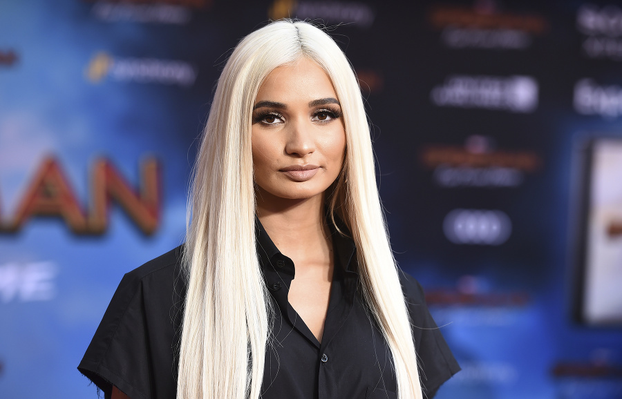 Sexi speváčka predviedla na pláži božské krivky: Och! Pohľad na ňu stojí za to – galéria | Topky.sk