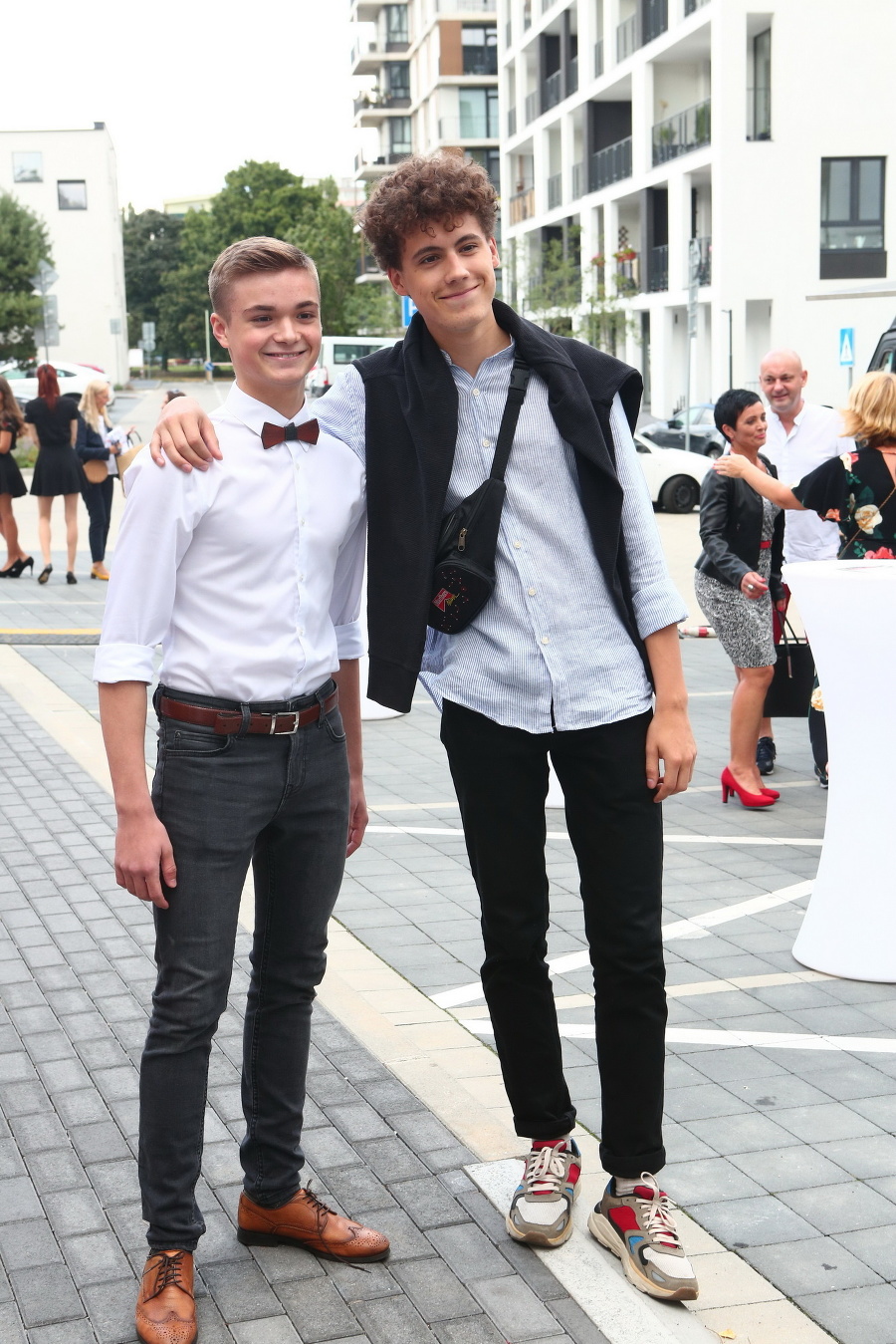 Hviezdy Jojky žúrovali: Strculová prišla na kolobežke a... Fialová na ...