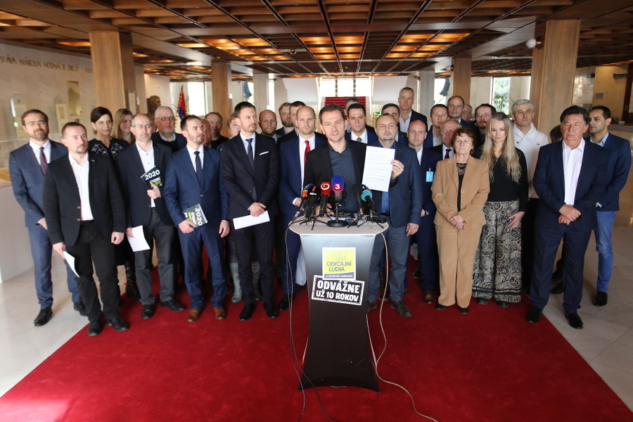 Amatérske prešľapy politických lídrov: Komisia rozdávala pokuty, v ...