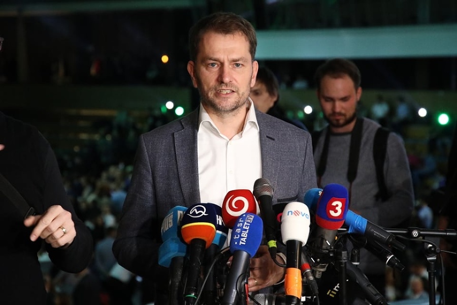 VOĽBY 2020 Na Slovensku sa koná tretia vlna revolúcie, okomentoval exit ...