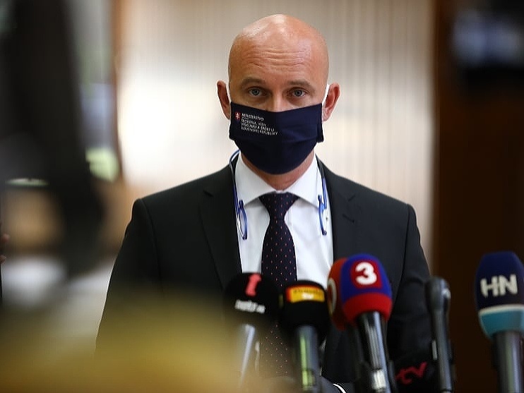 Zmeny pri obedoch a vlakoch zadarmo sú na debatu v koalícii, tvrdí ... Zmeny pri obedoch a vlakoch zadarmo sú na debatu v koalícii, tvrdí ...