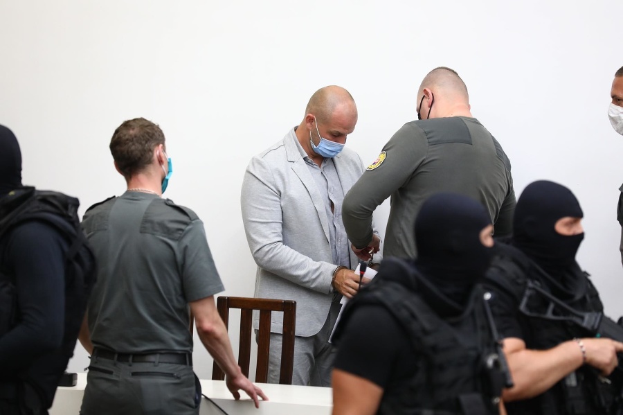 MIMORIADNE Najvyšší súd rozhodol: Norbert Bödör ide do väzby! – galéria ...