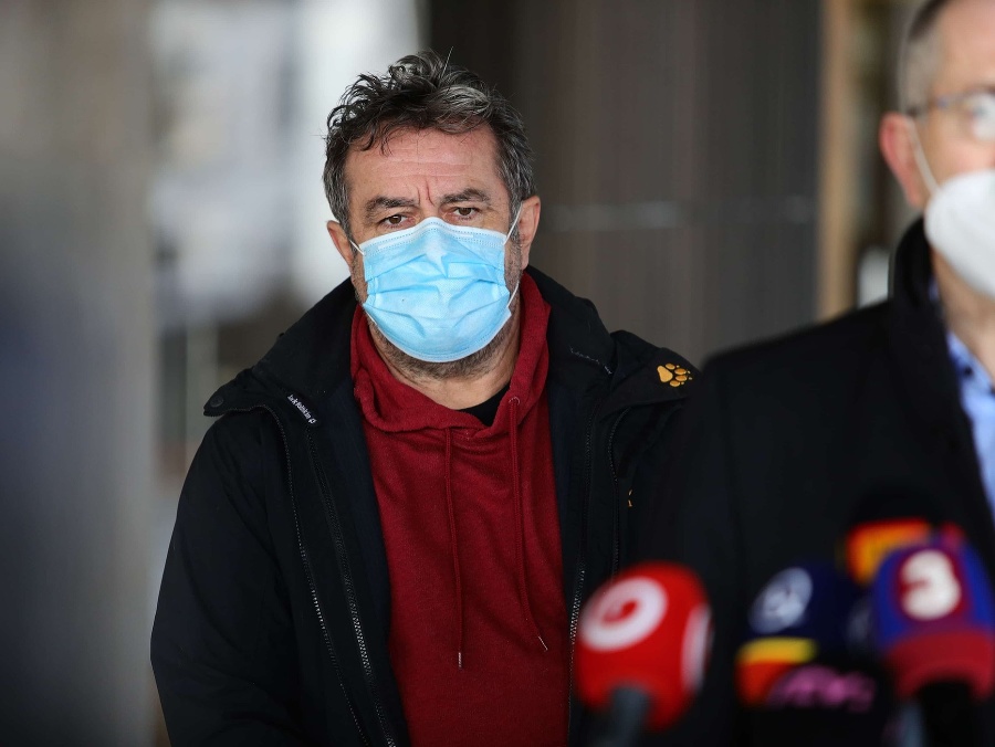 Pročko verzus lesný predátor: VIDEO Poslanec za OĽaNO si v lese natočil ...