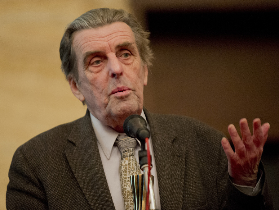 Smutná správa z Česka: Vo veku 84 rokov zomrel filozof a signatár ...