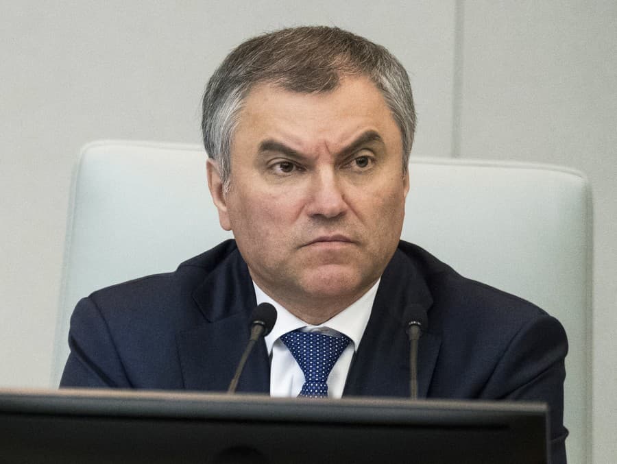 Volodin podporil návrh na uznanie republík v Donbase: Peskov vyzýva na ...