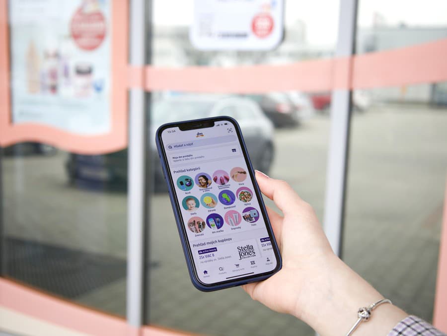 Moja dm-App prepája digitálne služby a predajne dm Nová aplikácia dm s ...