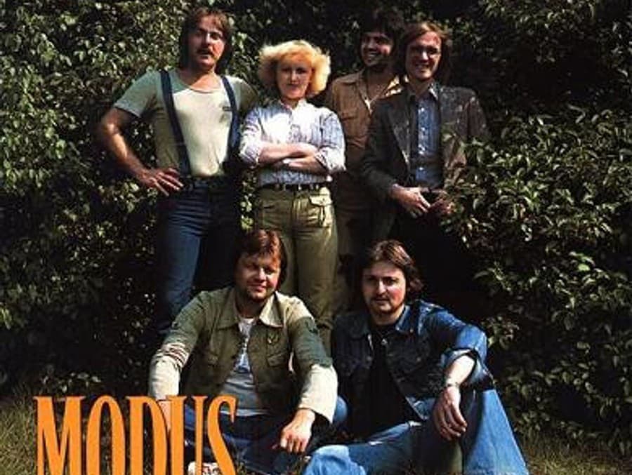 Legendárny HIT od Modusu po 38 rokoch: Moderná prerábka Sklíčok... Hmm ...