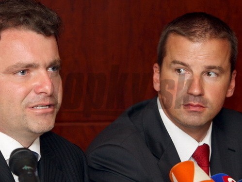 Otvorený konflikt milionára Tkáča s Fialovou a SND: Vojna kvôli ...