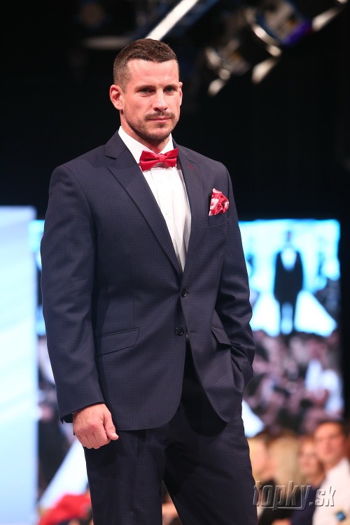 Nový vzťah v slovenskom šoubiznise: Už aj tento fešák je zadaný ...