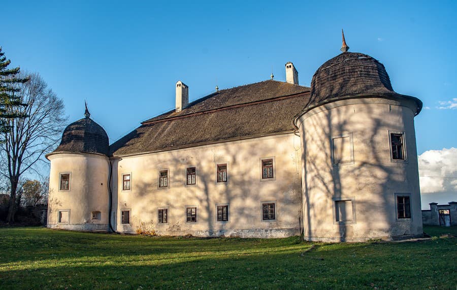 Kaštieľ Ostrá Lúka | Dromedár.sk