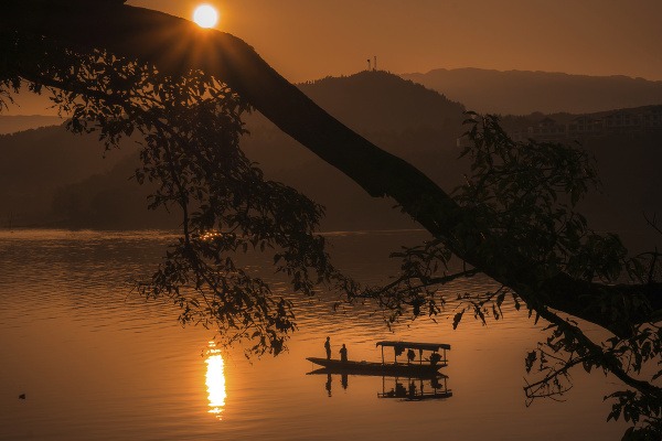 Liptovská Mara je oproti priehrade Tri Rokliny nič – V Číne vysťahovali ...