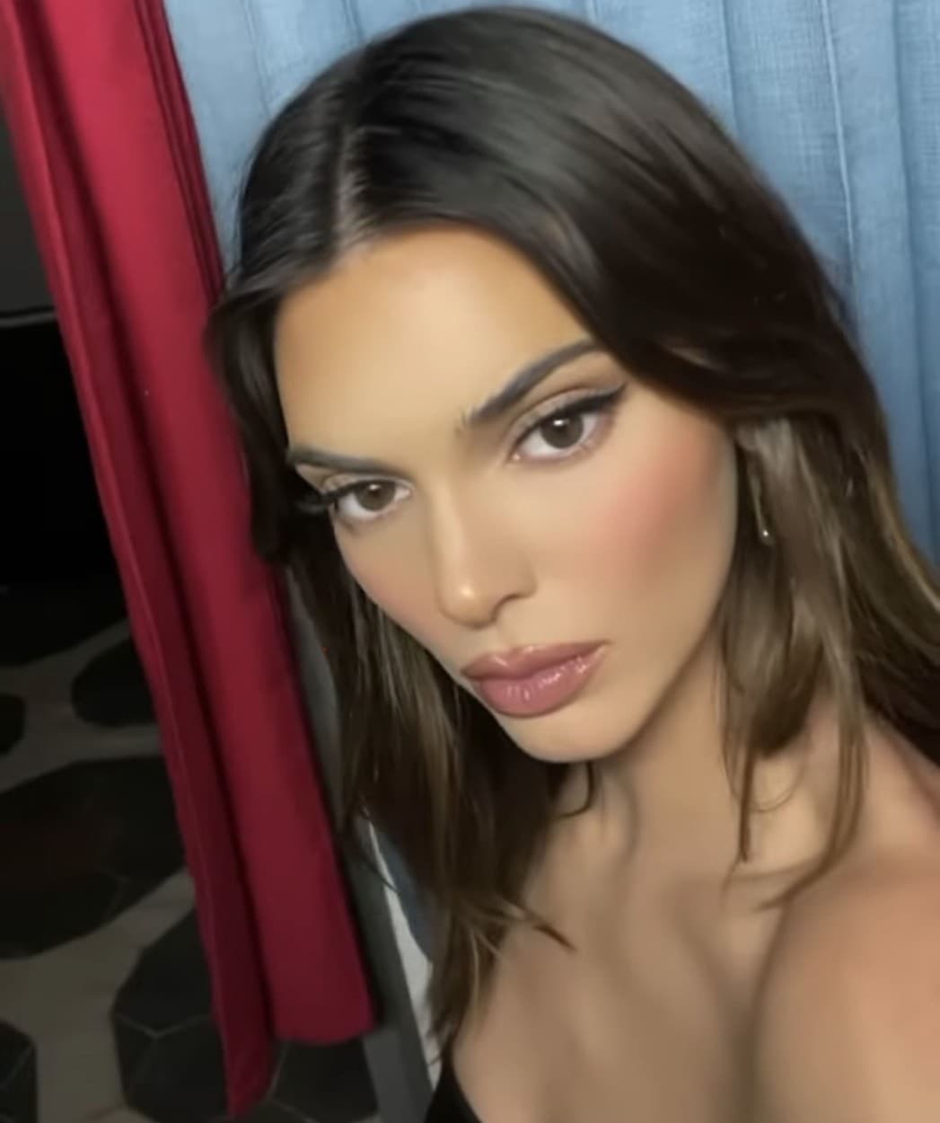 Kendall Jenner popiera klebety o plastickej chirurgii a operácii nosa ...