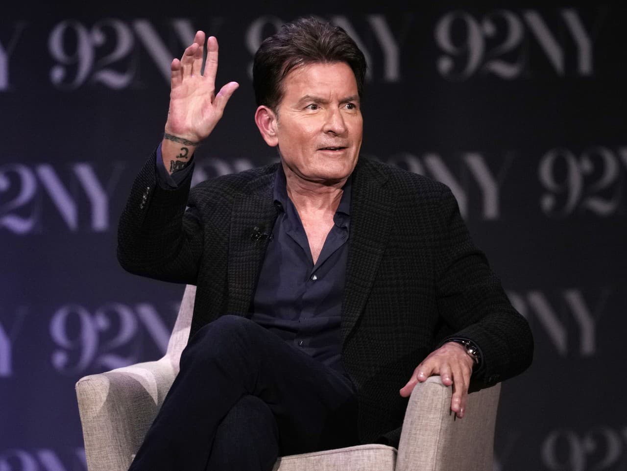 Charlie Sheen prišiel o poctivosť ako 15-ročný s prostitútkou: Údajný ...