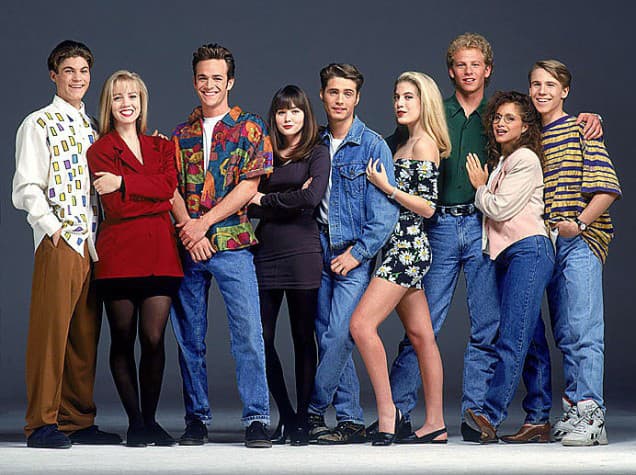 Pamätáte si bifľošku Andreu z Beverly Hills 90210? O pár dní má 65 ...