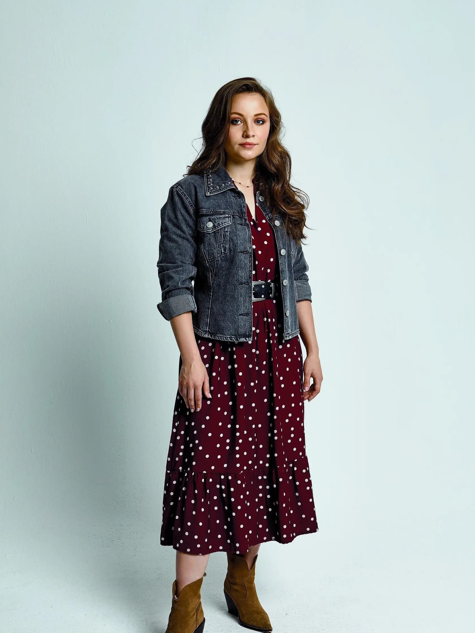 Hviezda markizáckej novinky V zovretí: Aha, v realite miluje známeho slovenského herca!