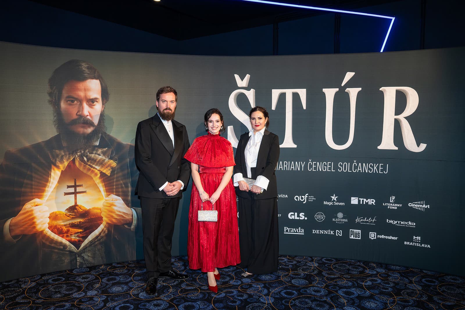 FOTO z veľkolepej premiéry filmu ŠTÚR: Pozrite, Adela Ostrolúcka ...