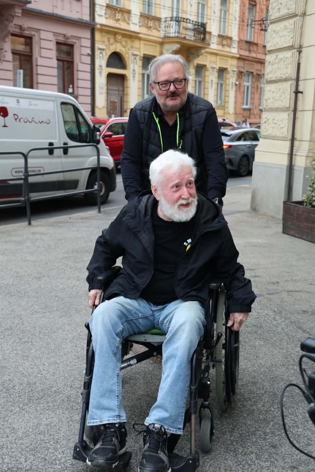 Rasťo Piško vyrazil medzi ľudí a po ťažkých mesiacoch hlási návrat