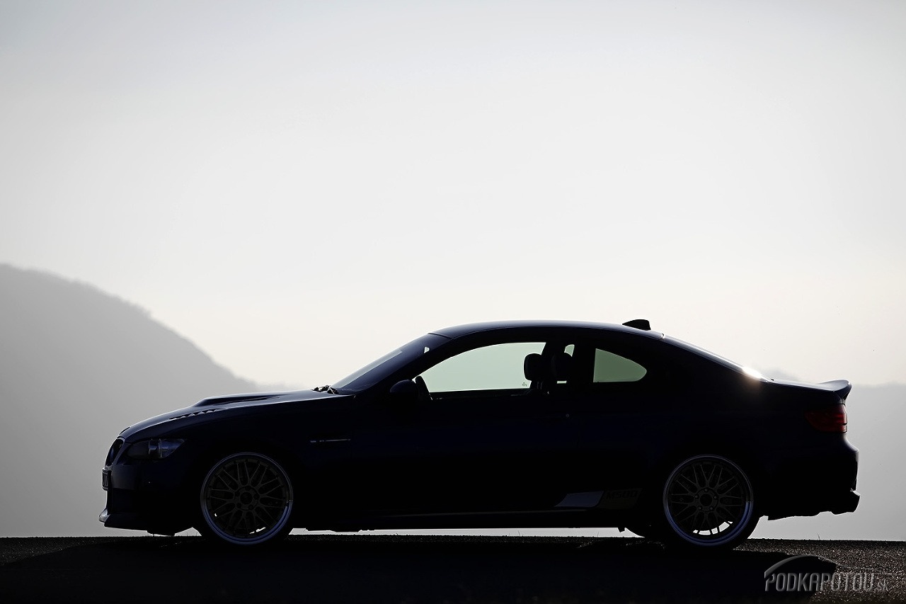 Aj Slováci dokážu urobiť skvostne upravené auto v štýle Need for Speed ...