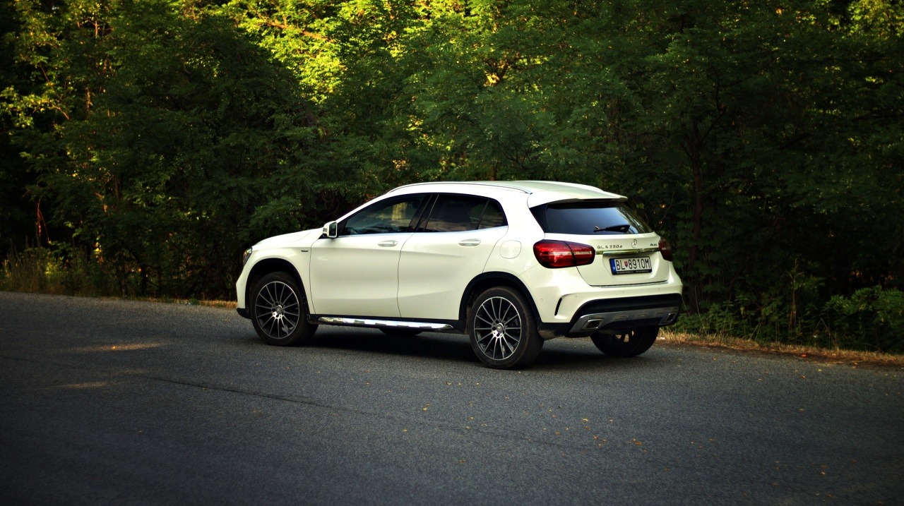 TEST: Mercedes GLA 220d 4MATIC – najmenší crossover Mercedesu prešiel ...