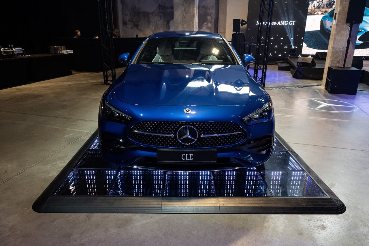 Mercedes privezol na Slovensko superšportové AMG GT 63 kupé i novú ...